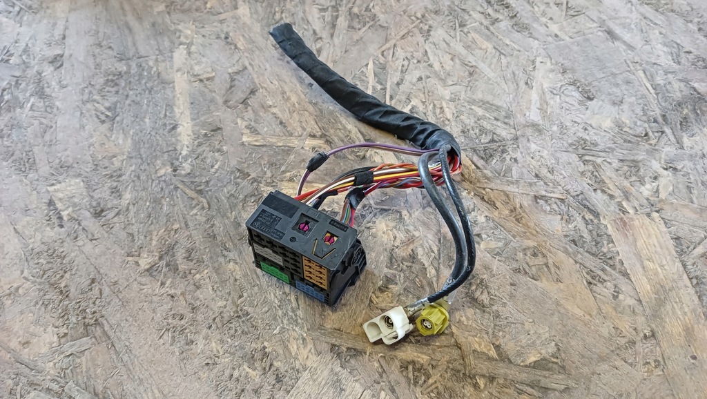 AUDI A4 A5 A6 VW SKODA WTYCZKA RADIA 8X0035444 - 13595629728 ...