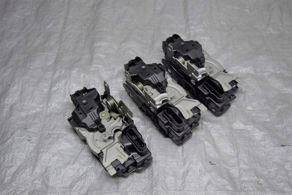 VOLVO V90 S90 XC90 XC60 ZAMEK PRAWY LEWY TYŁ - 8905084392 - oficjalne ...