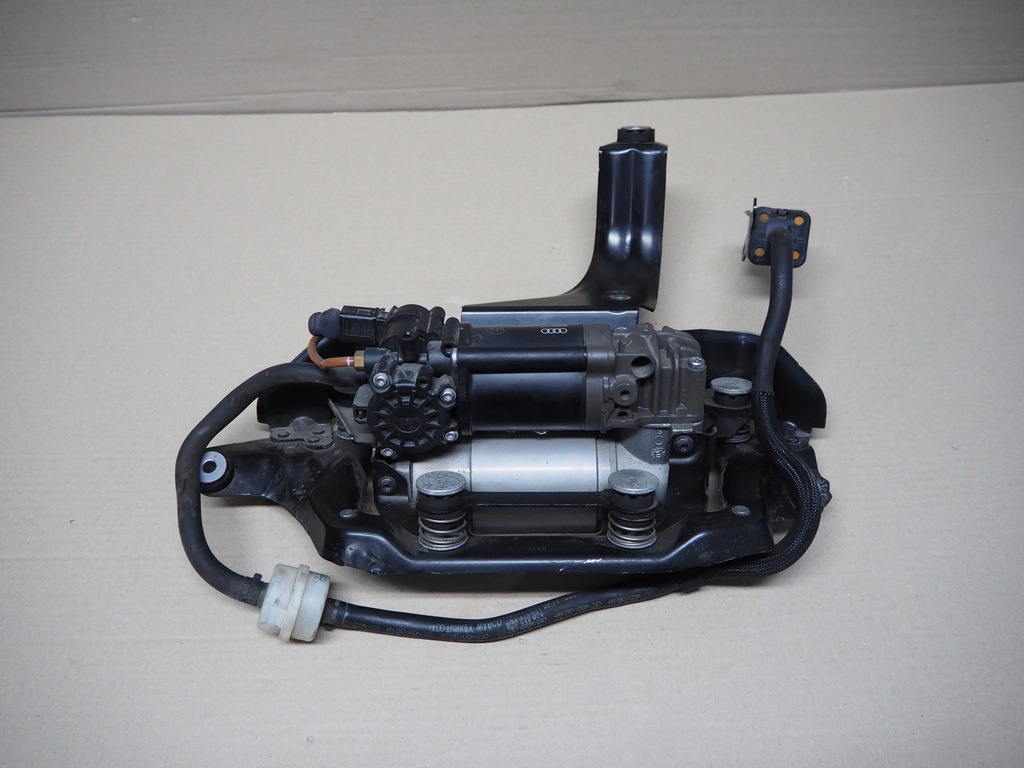 AUDI A6 A7 KOMPRESOR POMPA ZAWIESZENIA 4G0616005C - 5582186389 - oficjalne archiwum Allegro
