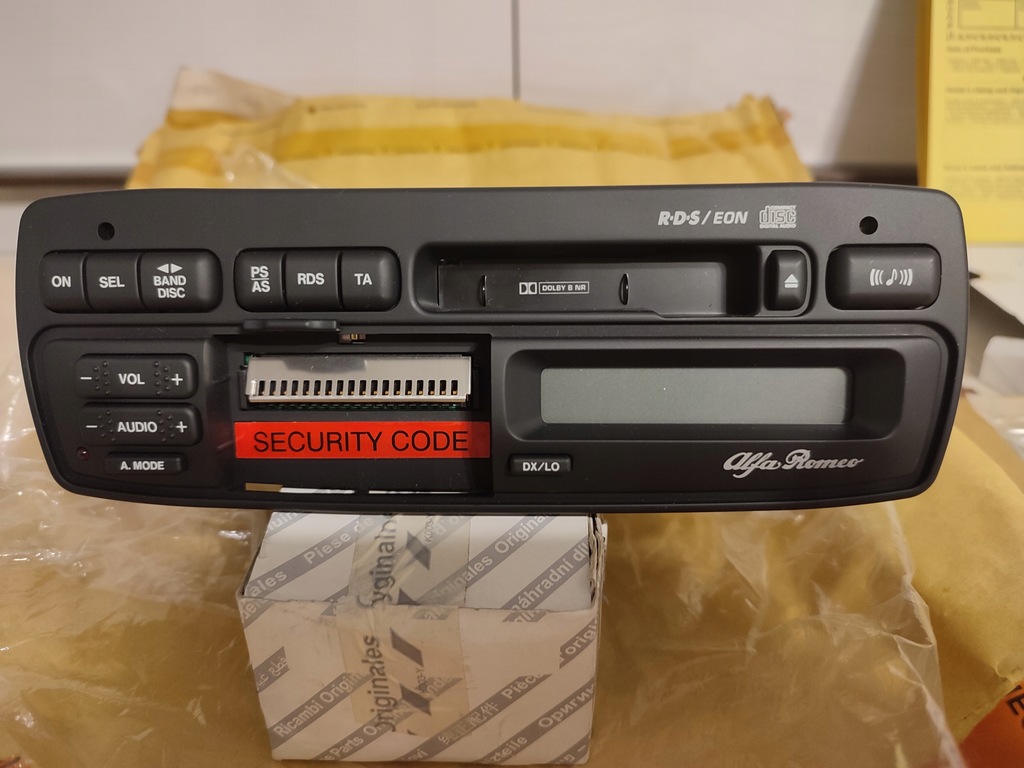 ALFA GTV SPIDER 916 FABRYCZNE RADIO CLARION 71711456 113329860 OE ...
