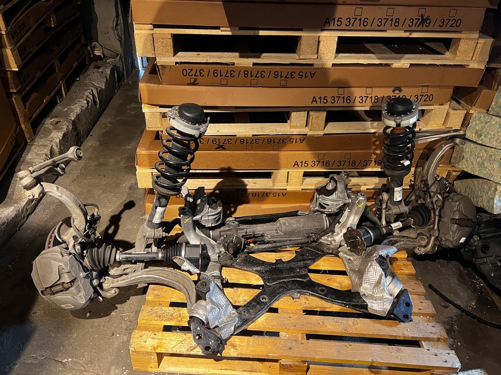 AUDI Q5 80A ZAWIESZENIE PRZEDNIE ZWROTNICA PRZÓD - 12024696243 ...