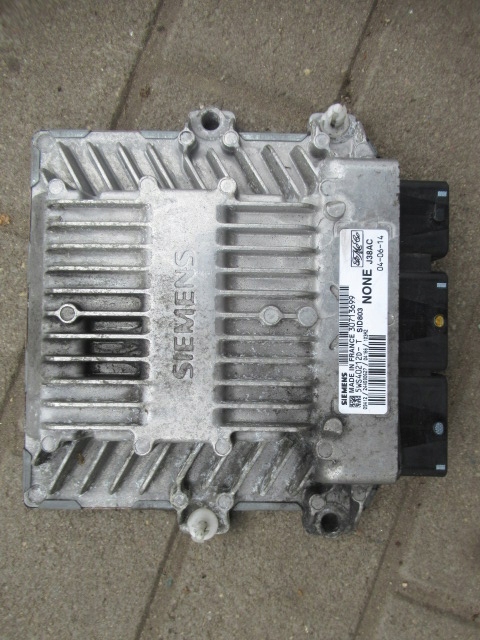 VOLVO V50 S40 2.0D KOMPUTER 5WS40212D-T 30713699 - 13782779039 - oficjalne archiwum Allegro