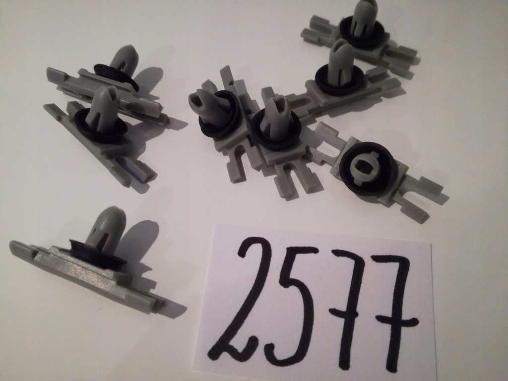 2577 SPINKA LISTWY DACHU BMW E90 51137117240 - 10431161298 - oficjalne ...