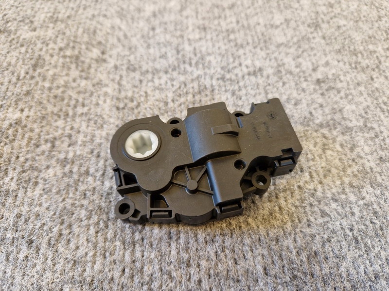 MERCEDES SPRINTER A0009069207 SILNIK KROKOWY OE - 12853498506 ...