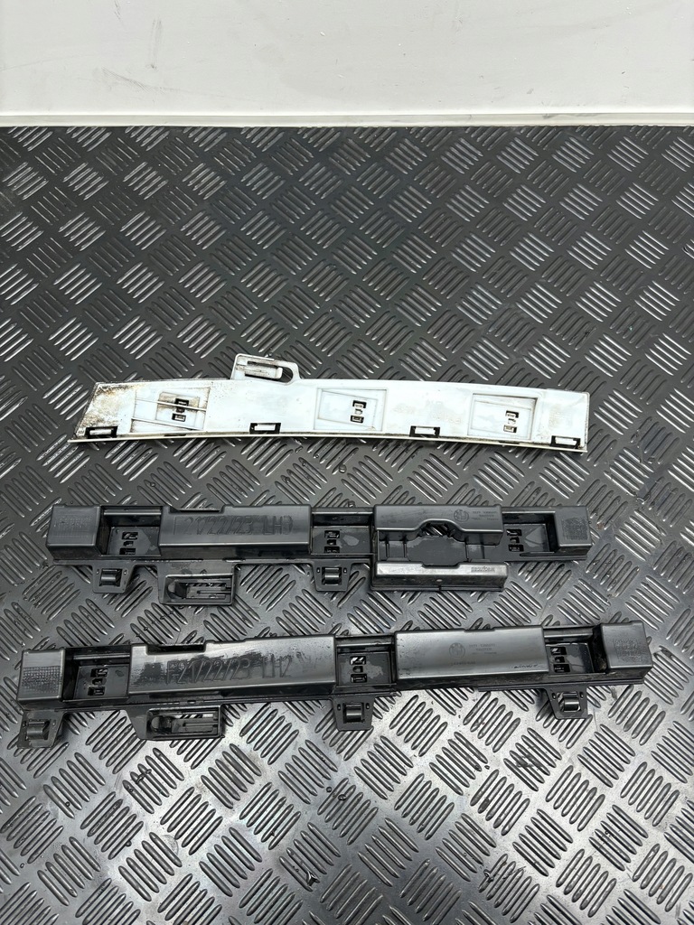 BMW F21 F22 KOMPLET ŚLIZGI PROGU LEWE M PAKIET - 15825706344 - oficjalne archiwum Allegro