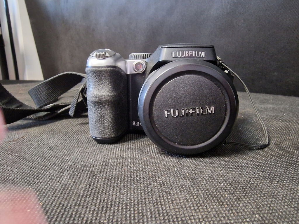 Aparat Fujifilm Finepix S 8000fd cyfrowy Licytacja BCM od 1zł ! - 14750948224 - oficjalne ...