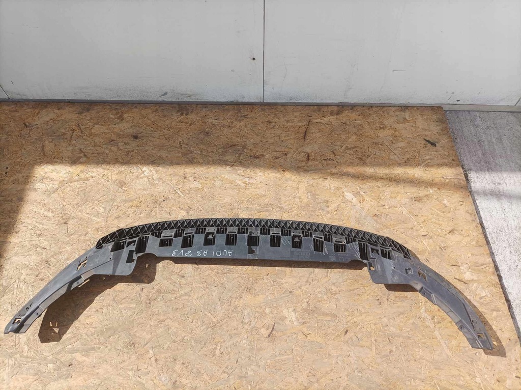 AUDI A3 8V5807233 PŁYTA POD ZDERZAK DOKŁADKA SPOILER ZDERZAKA PRZÓD ...