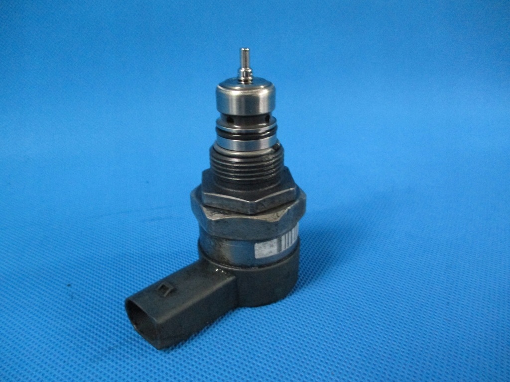 ZAWÓR CZUJNIK CIŚNIENIA PALIWA VW AUDI 057130764AE - 13072233529 ...