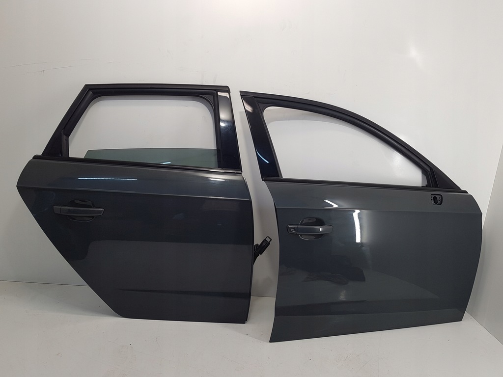 AUDI A3 S3 8V 8V4 DRZWI PRAWE TYL TYLNE LX7M - 12493091231 - oficjalne archiwum Allegro