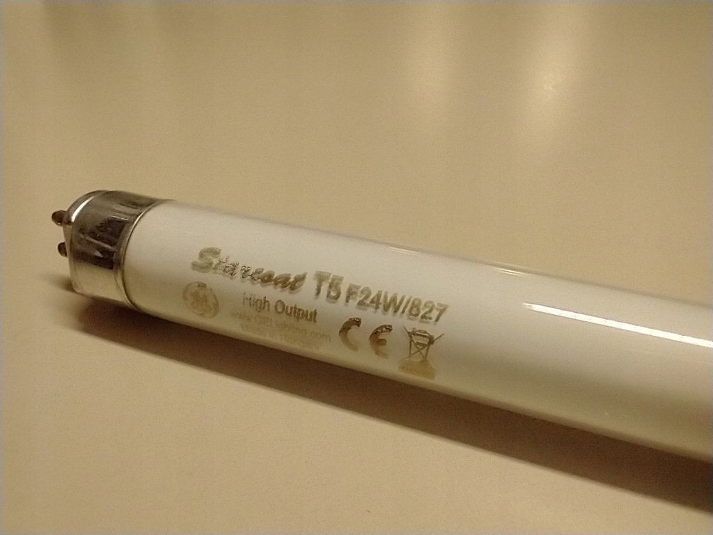 ŚWIETLÓWKA LINIOWA GE T5 24W/827 - 9983430241 - oficjalne archiwum Allegro