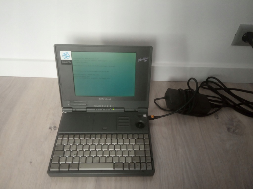 Stary zabytkowy Laptop 486 kompletny - 11957692987 - oficjalne archiwum ...