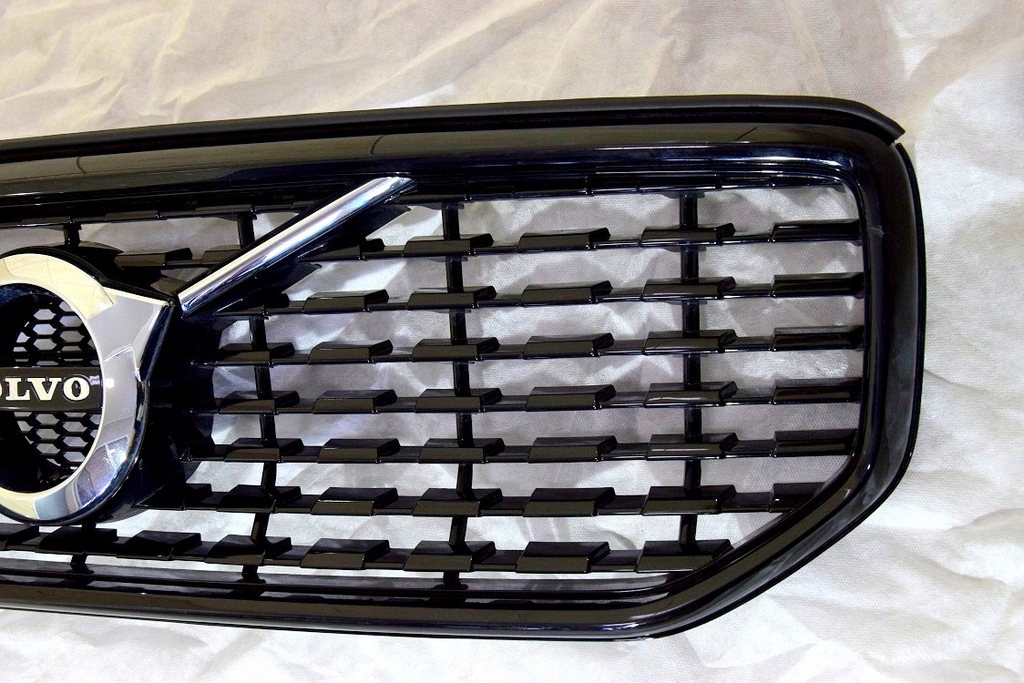 VOLVO XC40 R-DESING 18-r. GRILL ATRAPA - 7890206869 - oficjalne ...
