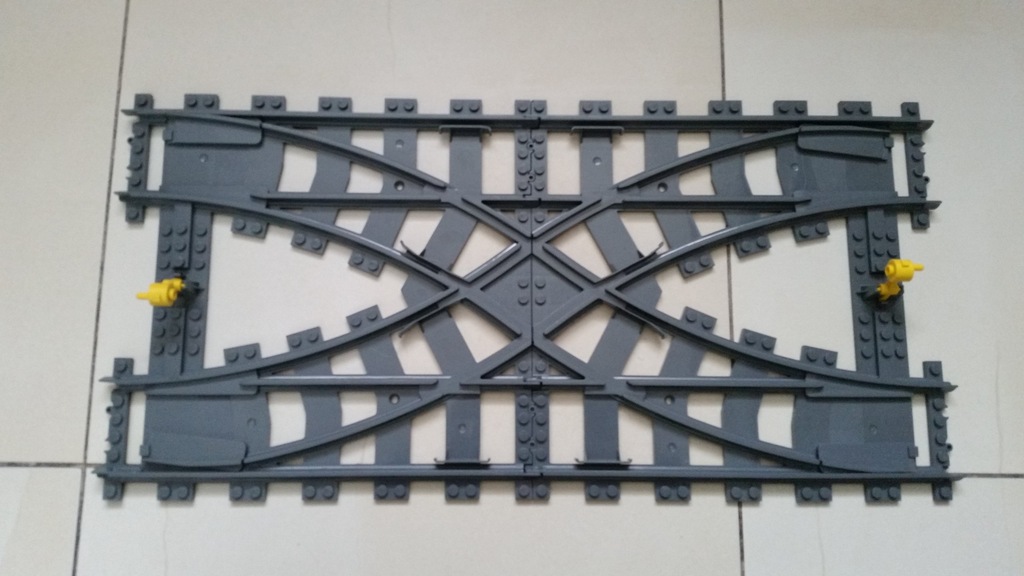 LEGO City-Pociąg - Tory - Zwrotnica krzyżowa 7996 - 7012685334 - oficjalne archiwum Allegro