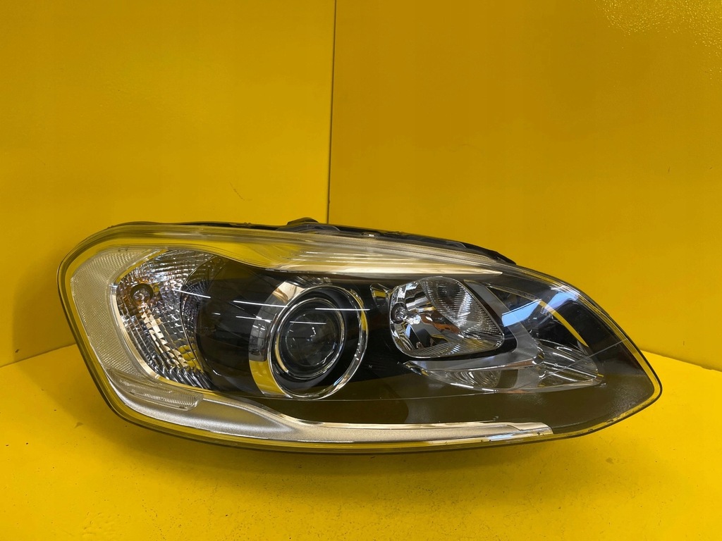 LAMPA PRAWA VOLVO XC60 XENON SKRĘTNY 13- - 13480071269 - oficjalne ...