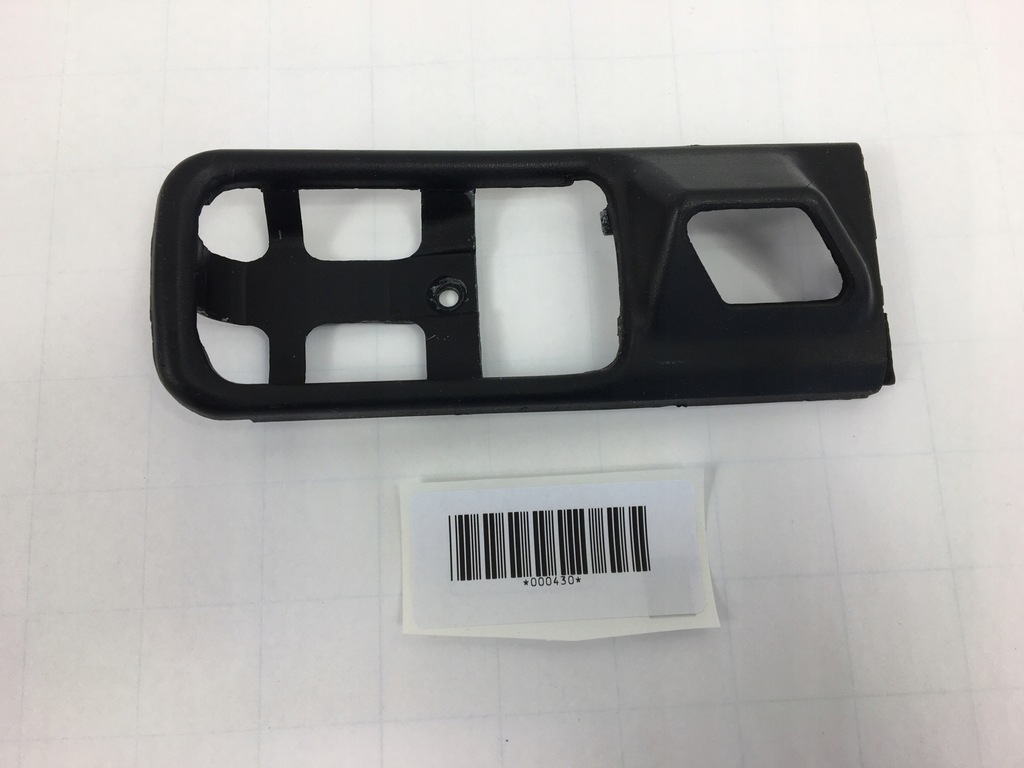 RAMKA OSŁONA KLAMKI WEWNĘTRZNEJ PRAWEJ MERCEDES W126 SE SEL SEC ...