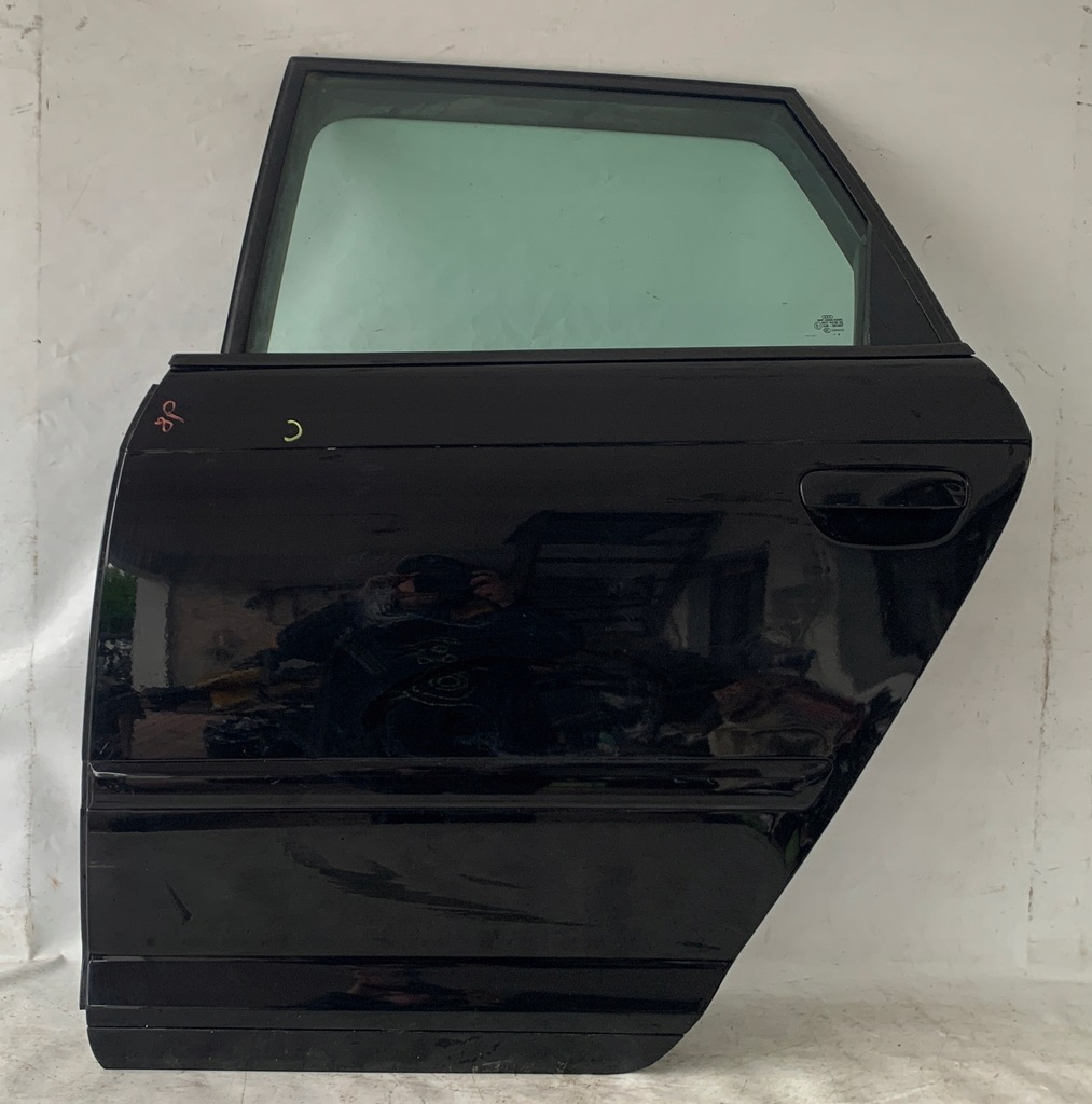 # DRZWI LEWE TYŁ TYLNE AUDI A3 8P 5D SPORTBACK - 10721359073 - oficjalne archiwum Allegro