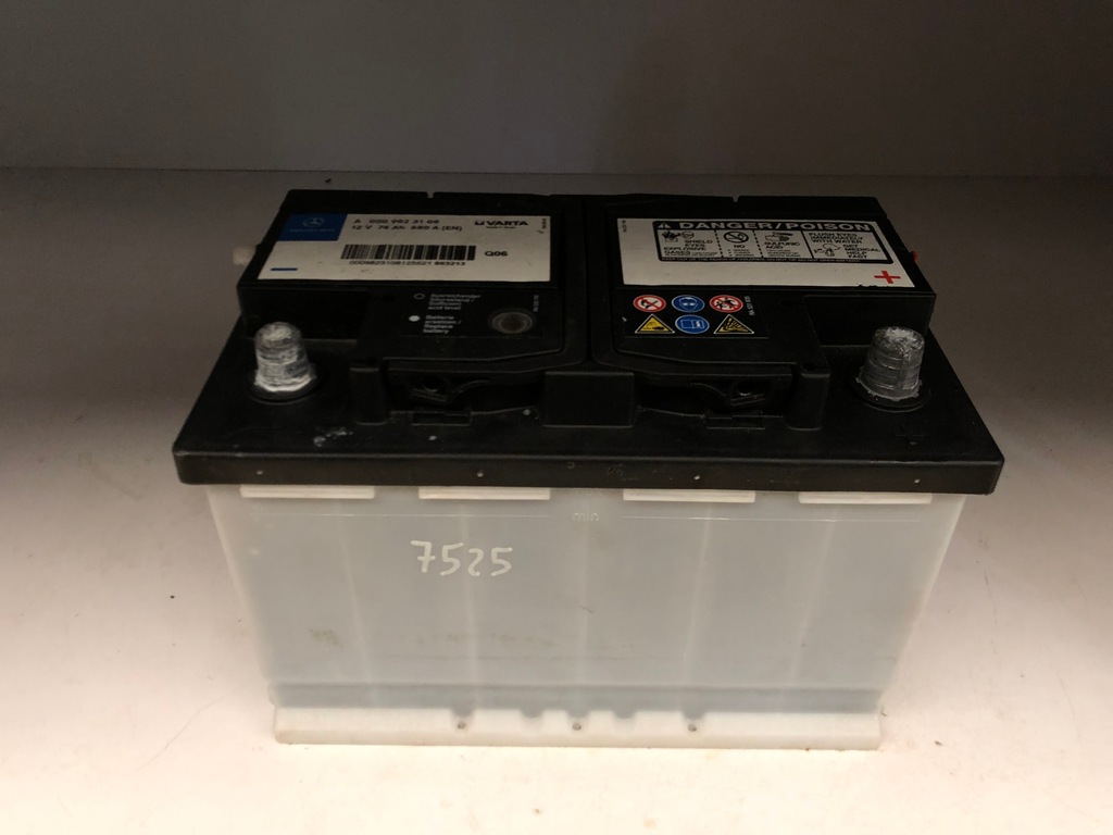MERCEDES AKUMULATOR 74AH 680A A0009823108 - 12391467366 - oficjalne ...