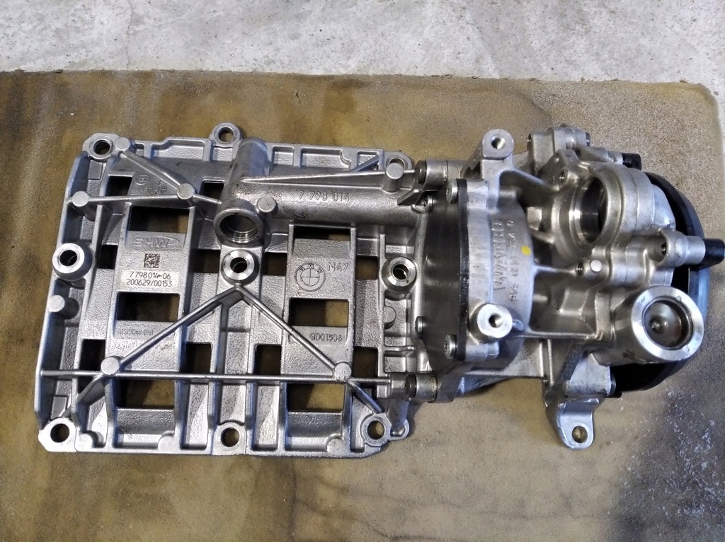 BMW E60 E90 E82 pompa olejowa silnik N47 - 13223411256 - oficjalne ...