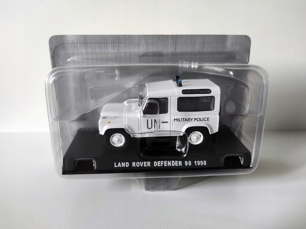 Купить Land Rover Defender 90 United Nation MP 1:43: отзывы, фото и ...
