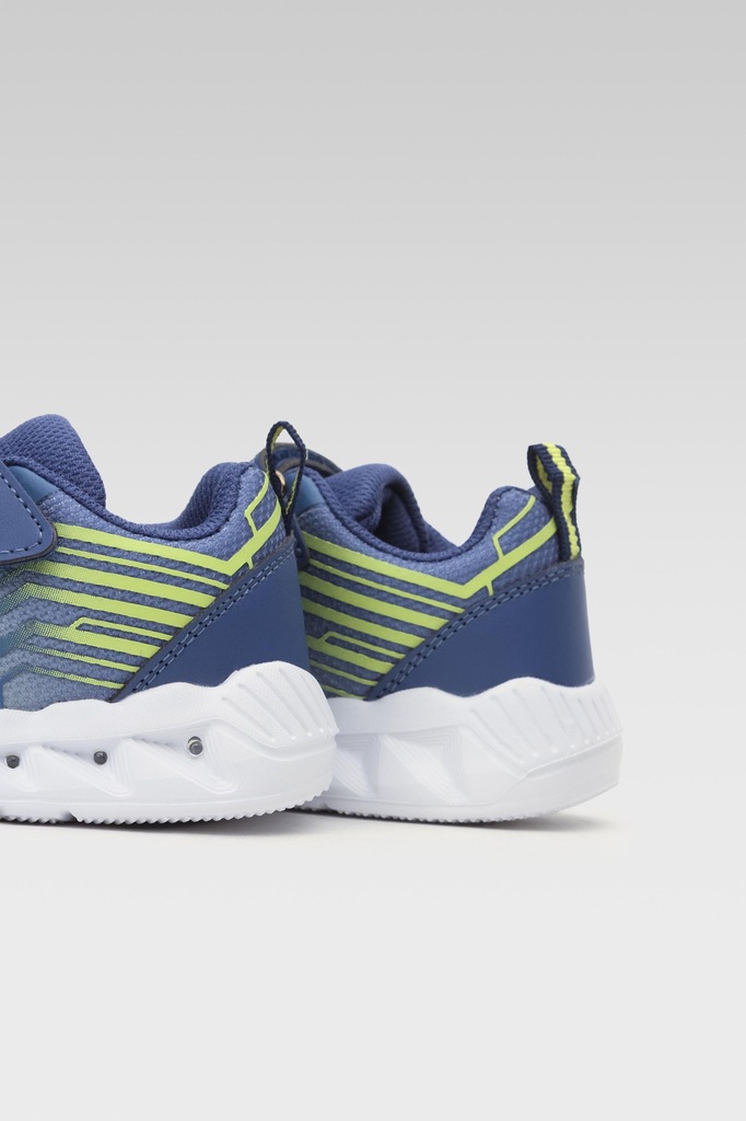 Buty sportowe Sprandi CP-K201330 dla chłopca 30 - 12084170226 - oficjalne archiwum Allegro