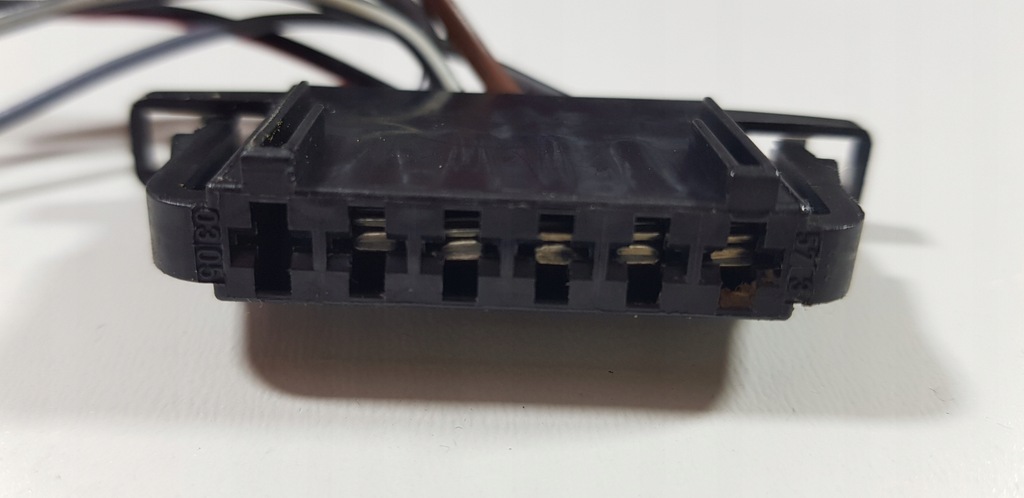 KOSTKA WTYCZKA WTYK LAMPY TYLNEJ VW POLO IV 4 LIFT - 10914247743 - oficjalne archiwum Allegro