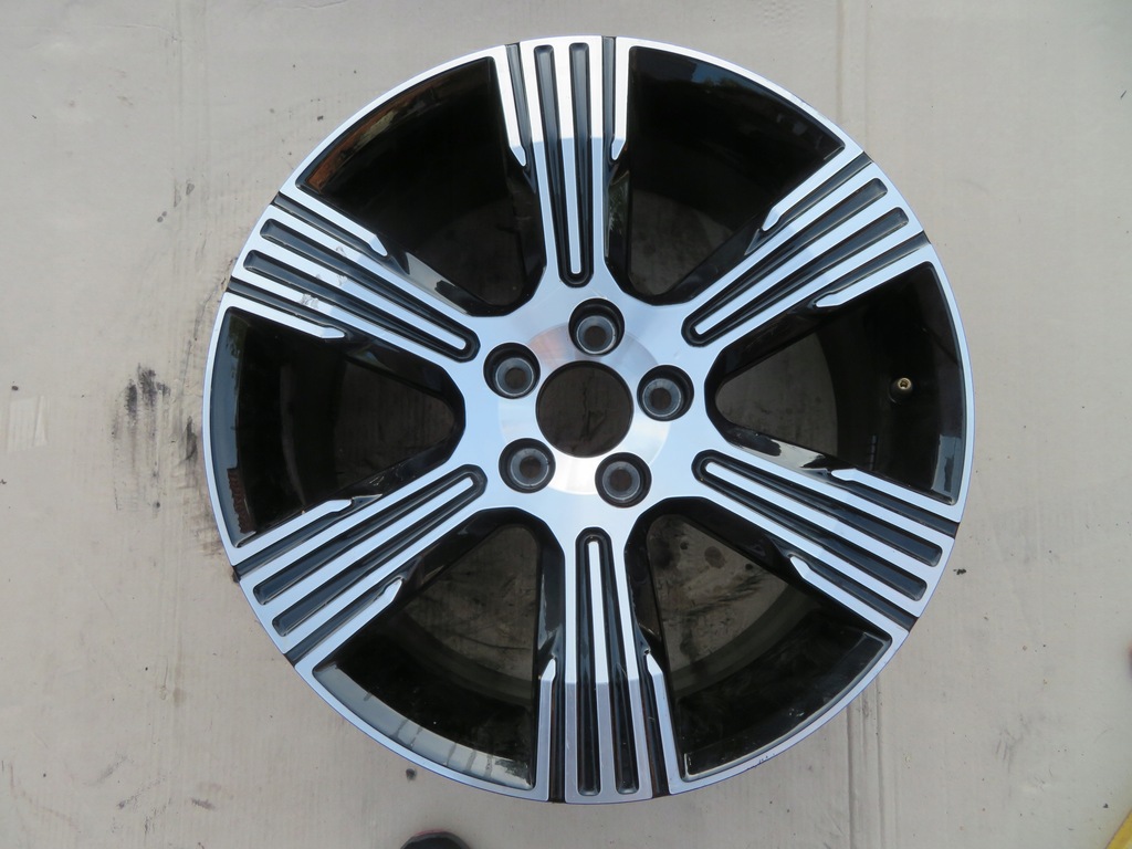 FELGA VOLVO XC40 XC60 7,5JX18H2*ET50,5 31471552 - 12598346442 ...