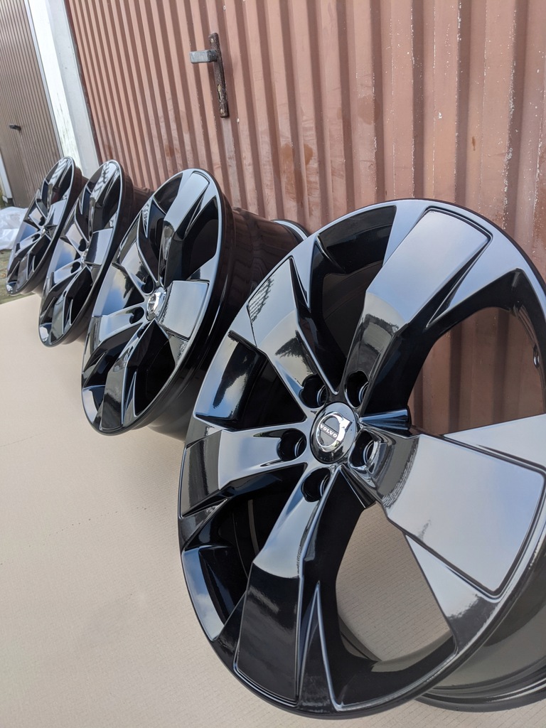 Alufelgi Volvo XC40 7,5Jx18 ET50,5 31471553 Black - 11701466472 ...