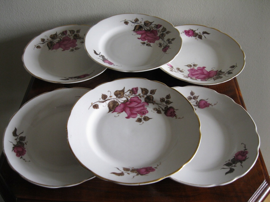 ŚLICZNE PORCELANOWE TALERZE DESEROWE W RÓŻE 6 szt. - 13588055855 - oficjalne archiwum Allegro