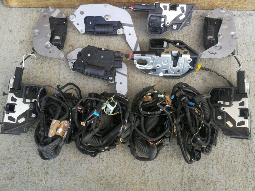 ZAMKI SOFT CLOSE DOCIĄGI WIĄZKI BMW E60 E61 EU - 9697010718 - oficjalne archiwum Allegro