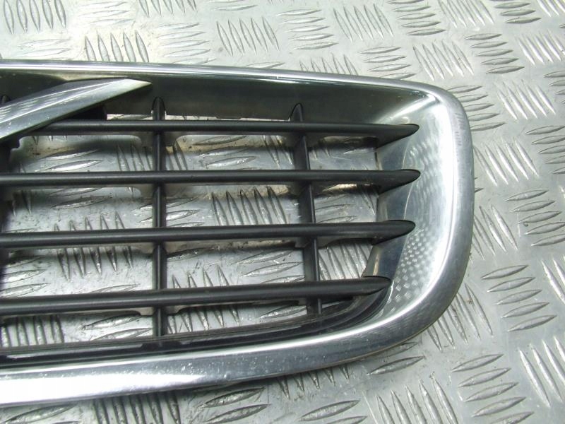 VOLVO S40 II V50 ATRAPA GRIL GRILL LIFT 30744914 - 8333493879 ...