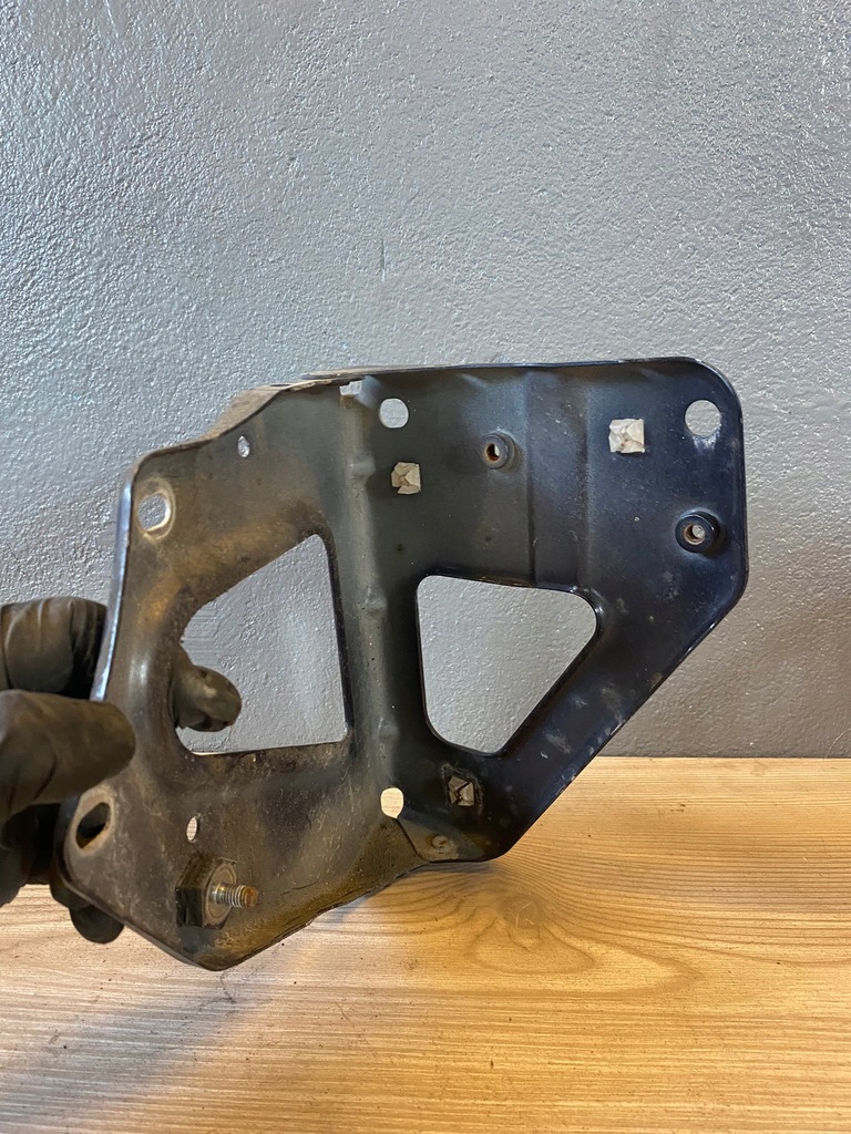 AUDI A6 C6 MOCOWANIE BŁOTNIKA 4F0821135B - 12687422845 - oficjalne ...