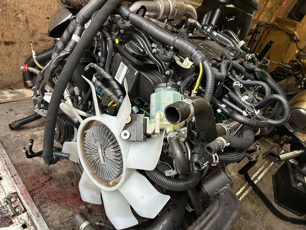 NISSAN NAVARA D23 NP300 2,3 D SILNIK YS23E280 - 13074587530 - oficjalne ...