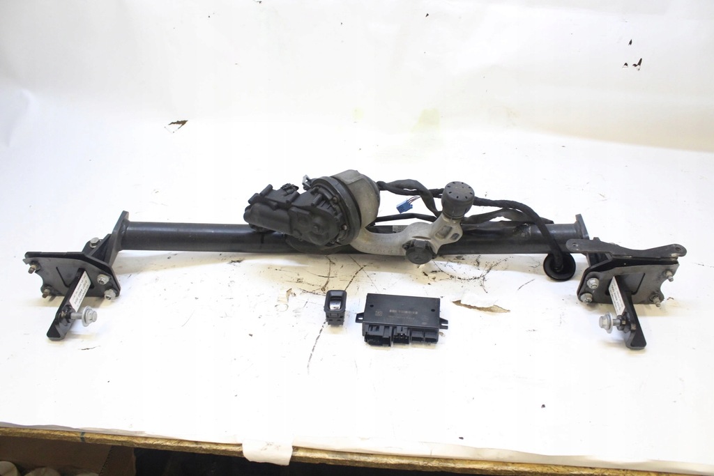 Mercedes C W205 hak holowniczy A2053103900 - 13010820591 - oficjalne ...