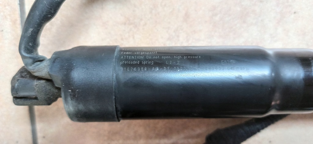 VOLVO XC60 SIŁOWNIK KLAPY ELEKTRYCZNY - 8991207417 - oficjalne archiwum ...