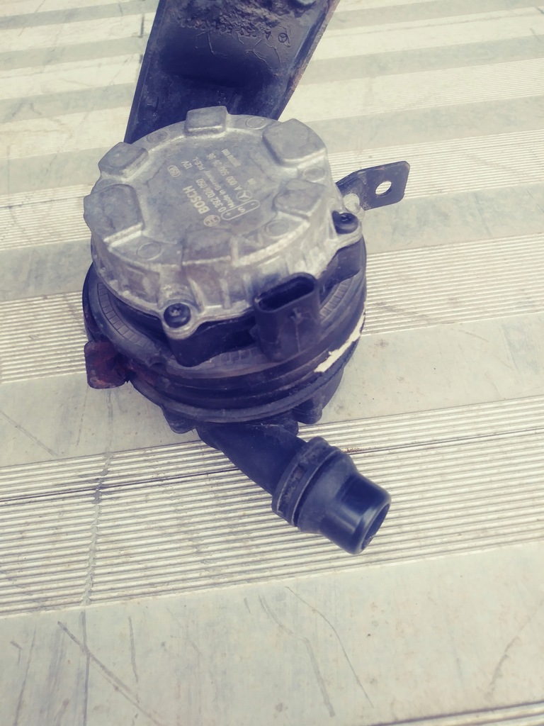 Pompa wody A0005003800 Mercedes W205 W907 W213 - 12634818363 ...
