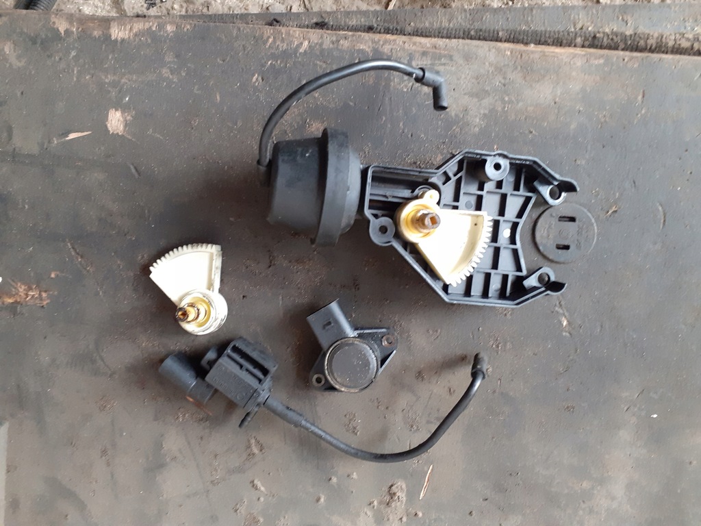 A6 C6 2,4 V8 gruszka kolektora ssącego 06C133619A - 10181239769 ...