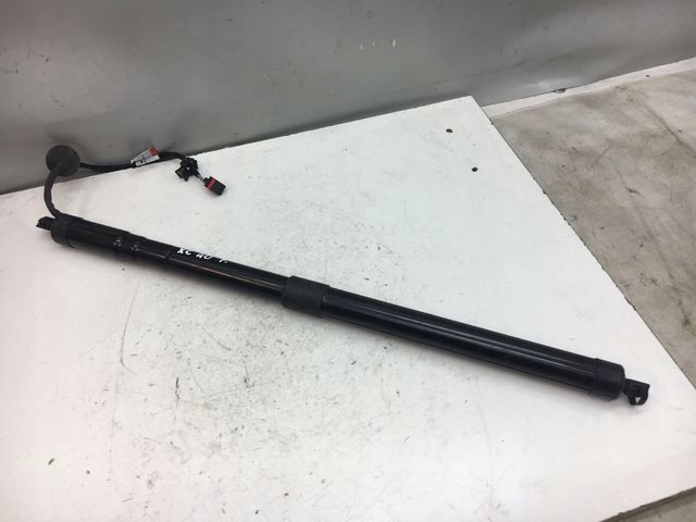 VOLVO XC40 SIŁOWNIK KLAPY PRAWY 32296297 - 13887929009 - oficjalne ...