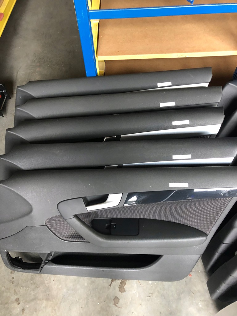 TAPICERKA, BOCZEK DRZWI PRAWY PRZÓD AUDI A3 8P 5D - 11102379959 - oficjalne archiwum Allegro