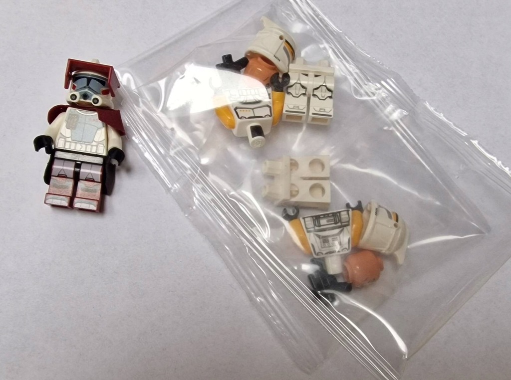 3 figurki LEGO Star Wars, Clone ARC Trooper Hammer, Commander ...