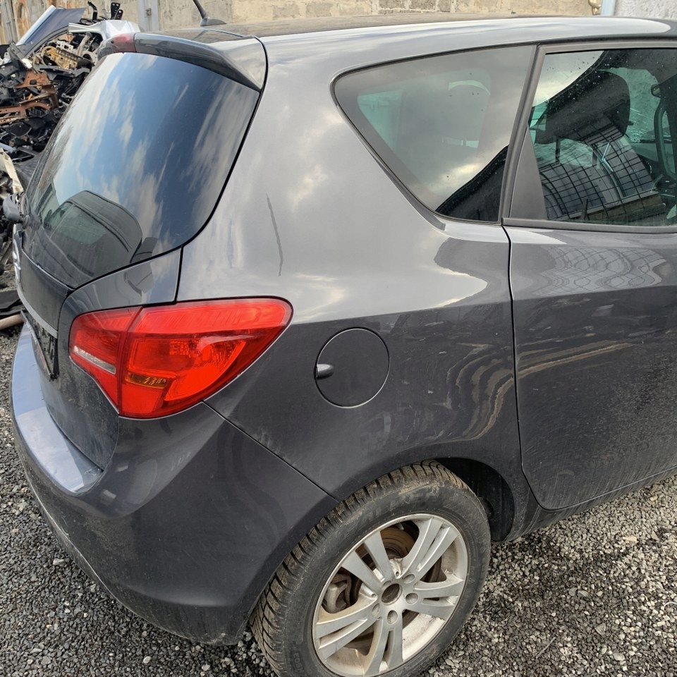 Błotnik tył tylny prawy ćwiartka + DACH kolor Z177 OPEL MERIVA B 11r ...