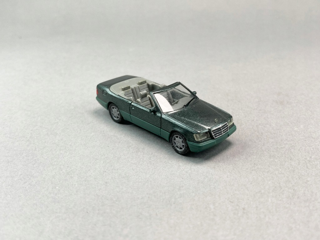 Mercedes Benz E320 Cabriolet A124 - Herpa 1:87 - 12722078519 - oficjalne archiwum Allegro