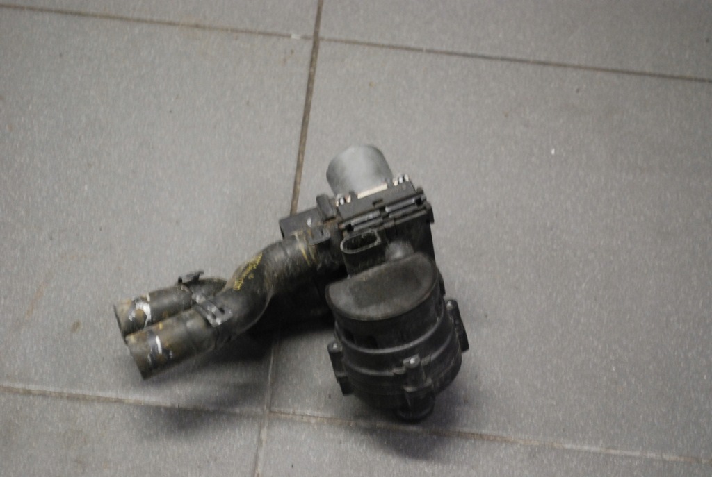 POMPA ZAWÓR WODY AUDI A6 C6 EU 0392023007 - 10804533738 - oficjalne ...