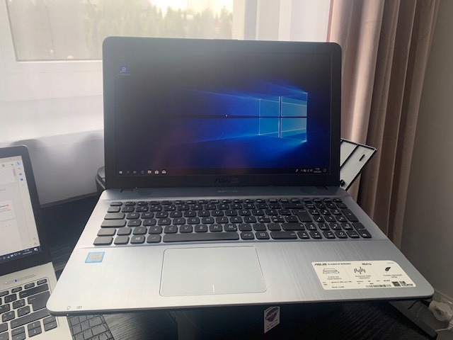 ASUS R541U/I5-7200U/4GB/256 GB - 13771707834 - oficjalne archiwum Allegro