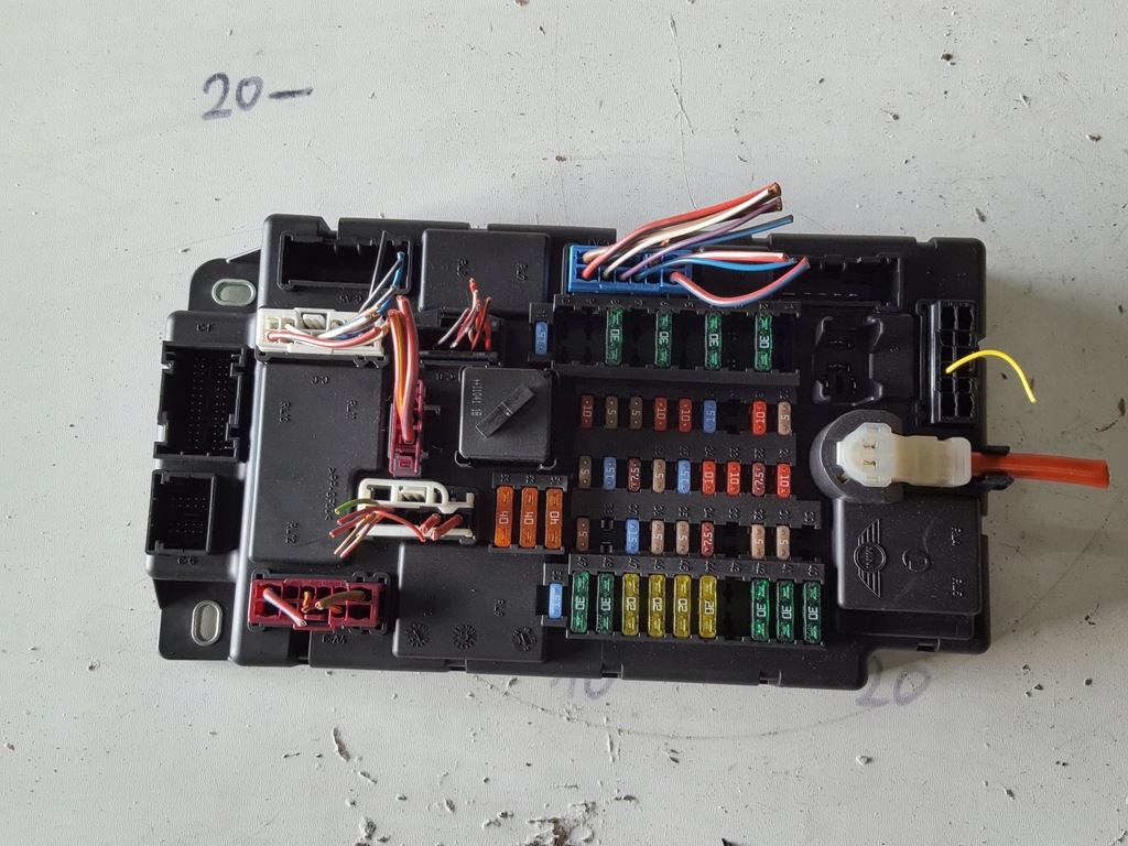 MINI COOPER R56 LIFT 1.6 D SKRZYNKA BEZPIECZNIKÓW - 12752669022 ...