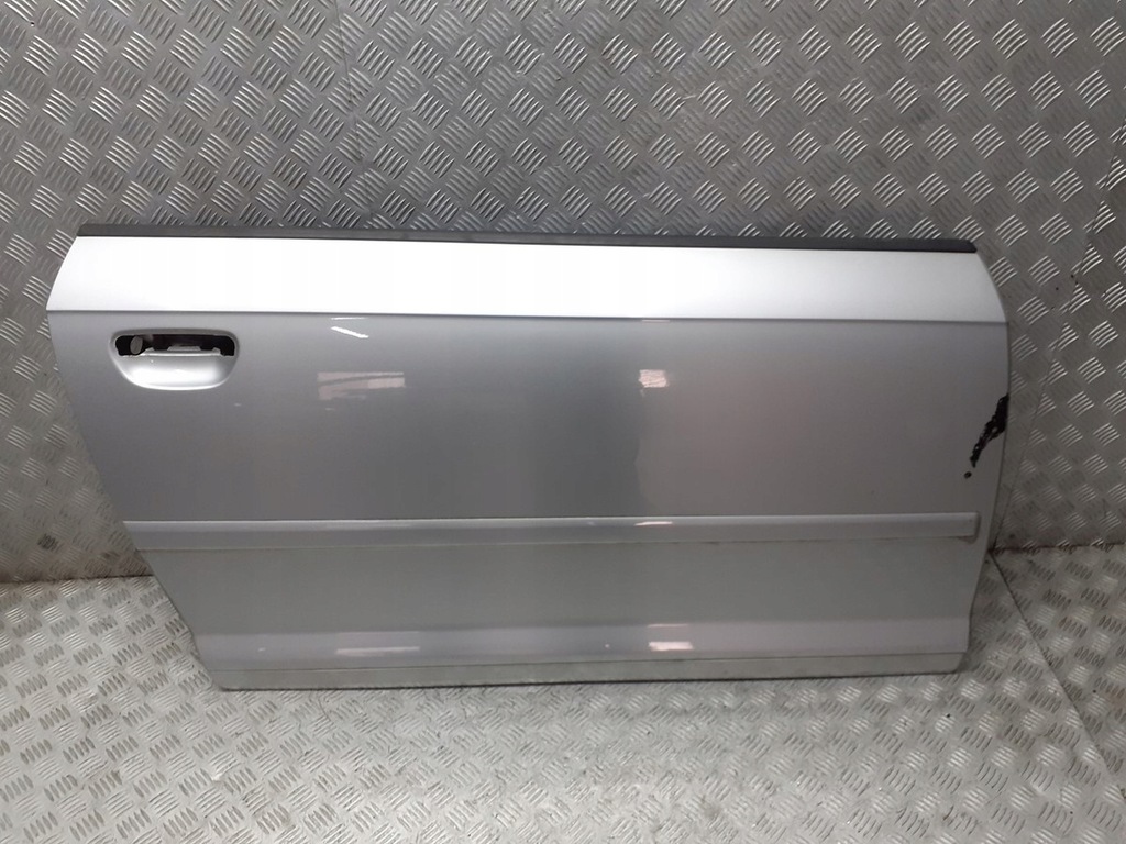 DRZWI PRAWY PRZÓD AUDI A3 8P 3D LY7W - 12843418954 - oficjalne archiwum Allegro