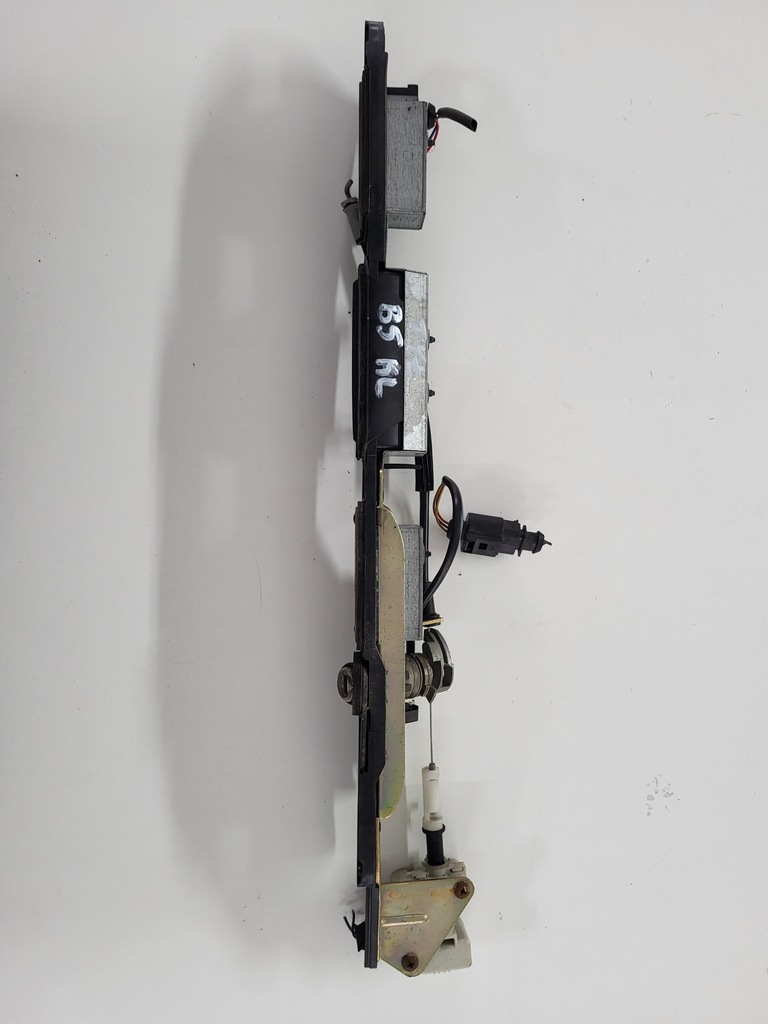 MIKROSTYK KLAMKA ZAMEK VW PASSAT B5 FL KOMPLET - 13214791310 - oficjalne archiwum Allegro