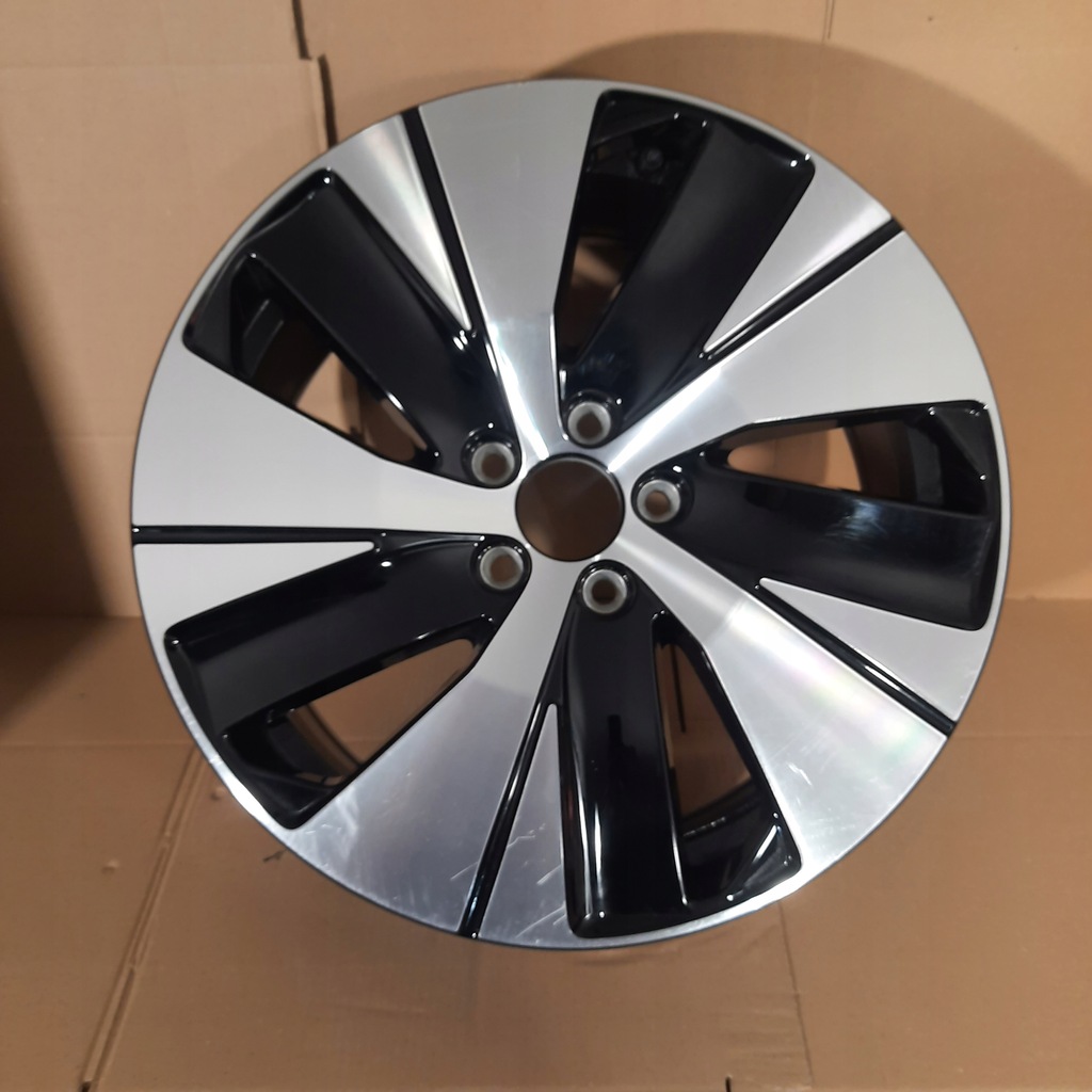 FELGA VOLVO XC40 7.5Jx18 ET50.5 31680403 - 11586384150 - oficjalne ...