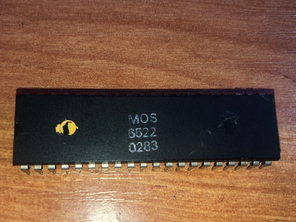 Układ scalony I/O MOS 6522 VIA Commodore 1541 - 9615966423 - oficjalne ...