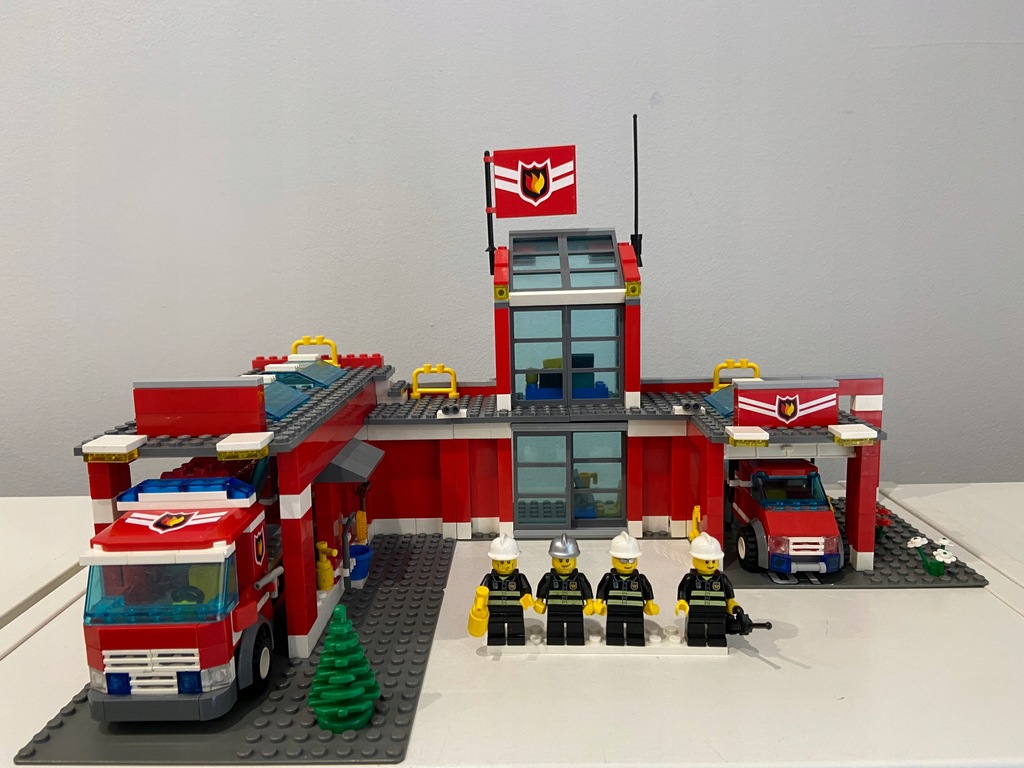 ZESTAW LEGO CITY 7945 REMIZA FIRE STATION - 11914911002 - oficjalne ...