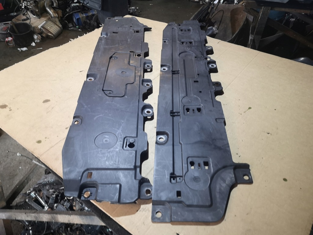 VOLVO XC60 II PŁYTA,OSŁONA PODWOZIA LEWA - 13519753107 - oficjalne ...